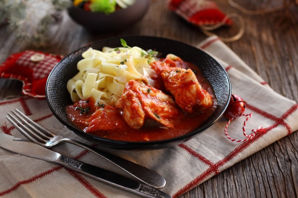 MONKFISH WITH SPICY TOMATO SAUCE – Vegeta